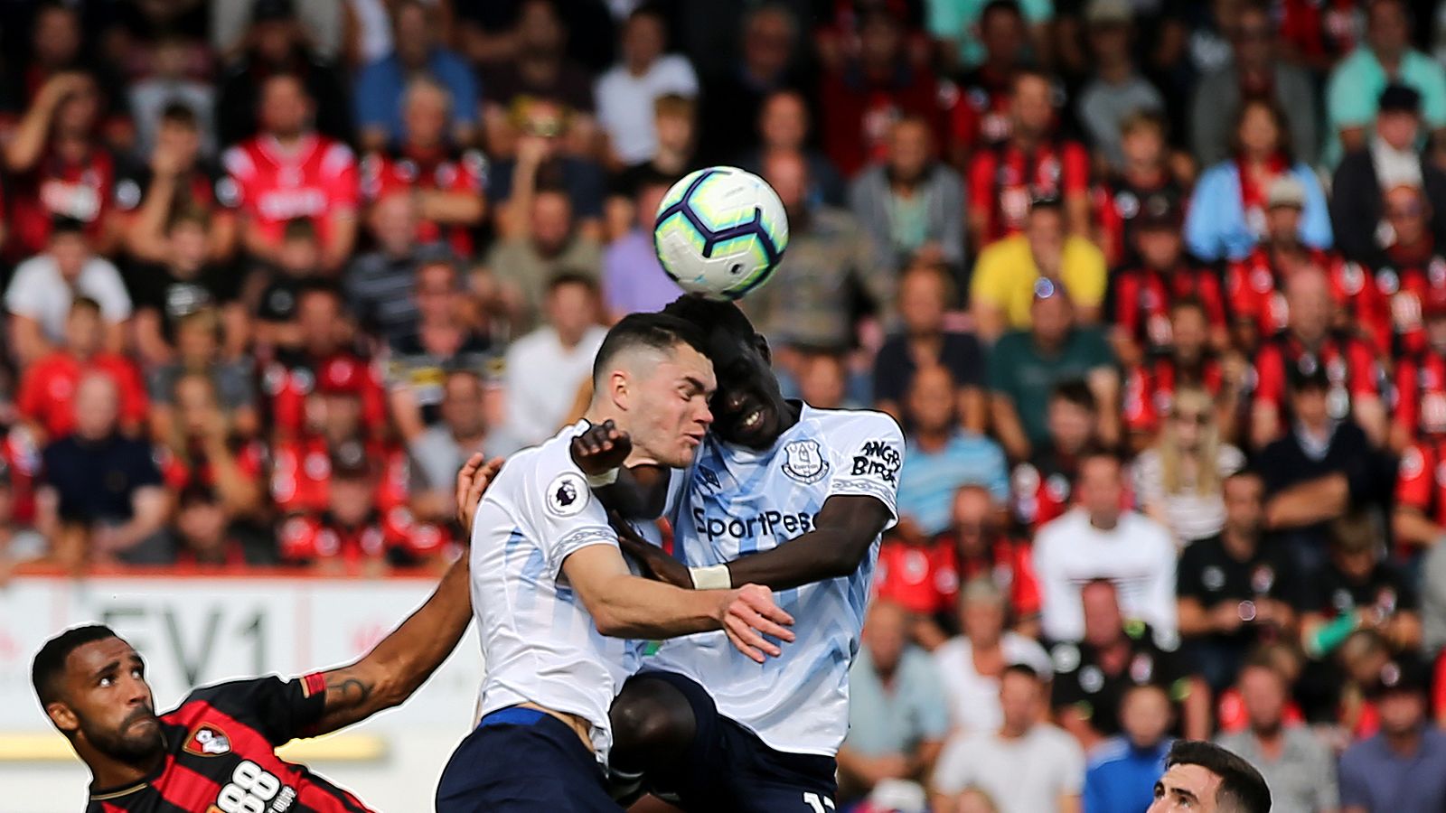 Michael Keane suffers small hairline fracture of skull in clash of ...