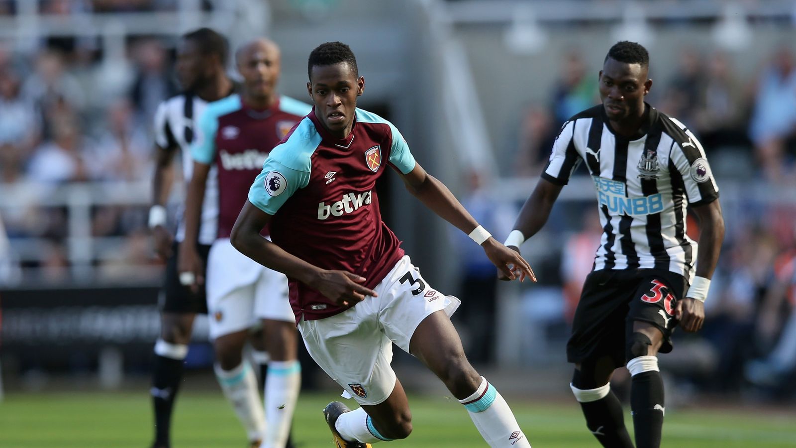West Ham loan Edmilson Fernandes to Fiorentina | Football News | Sky Sports