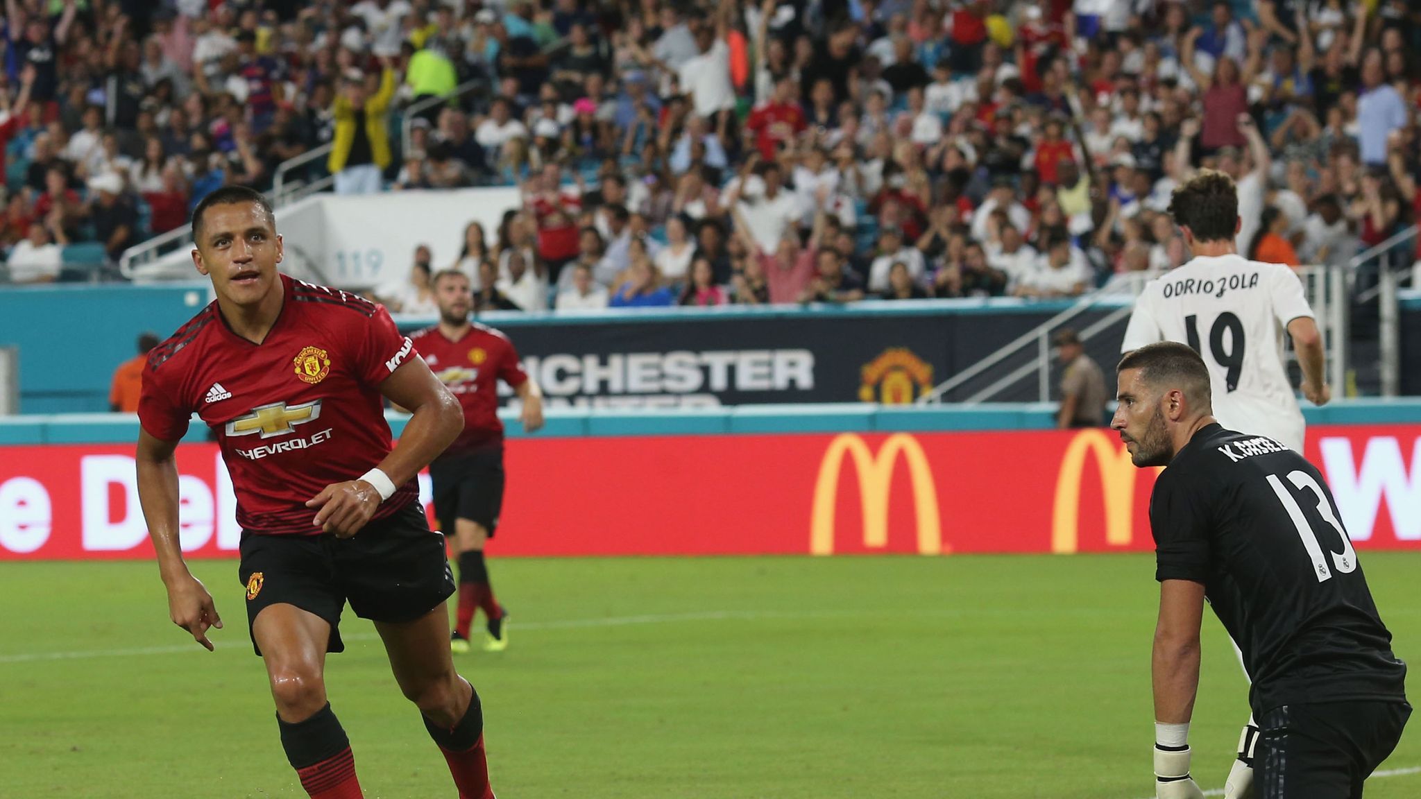 Alexis Sanchez shines while Fred is faultless on full Man Utd debut ...