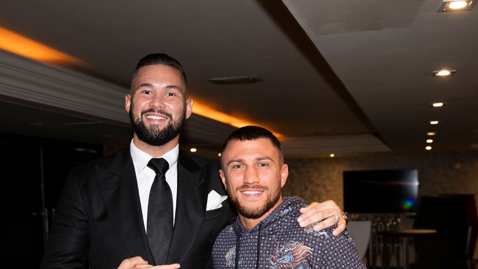 Watch Vasyl Lomachenko juggle, bounce on his knuckle and do a whole lot more in the gym | Boxing ...