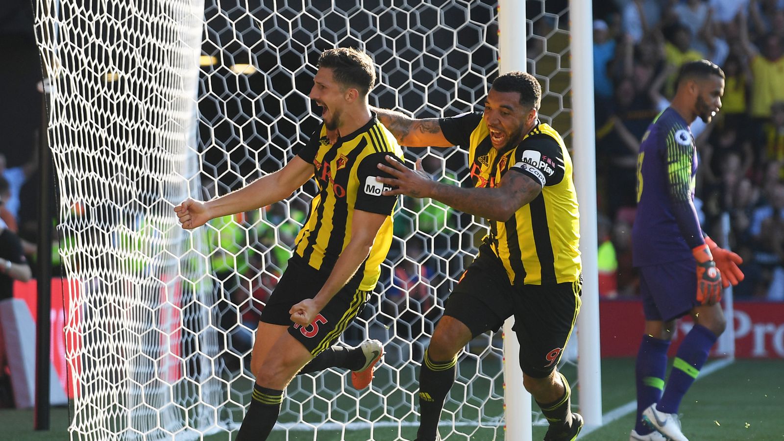 WATCH: Premier League goals and highlights | Football News | Sky Sports