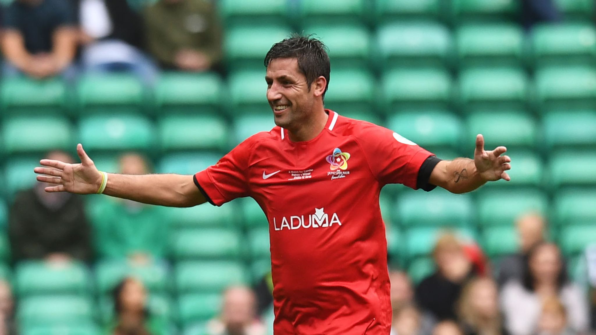 Celtic 3-3 Liverpool: Joan Capdevila scores twice in Match for Cancer ...