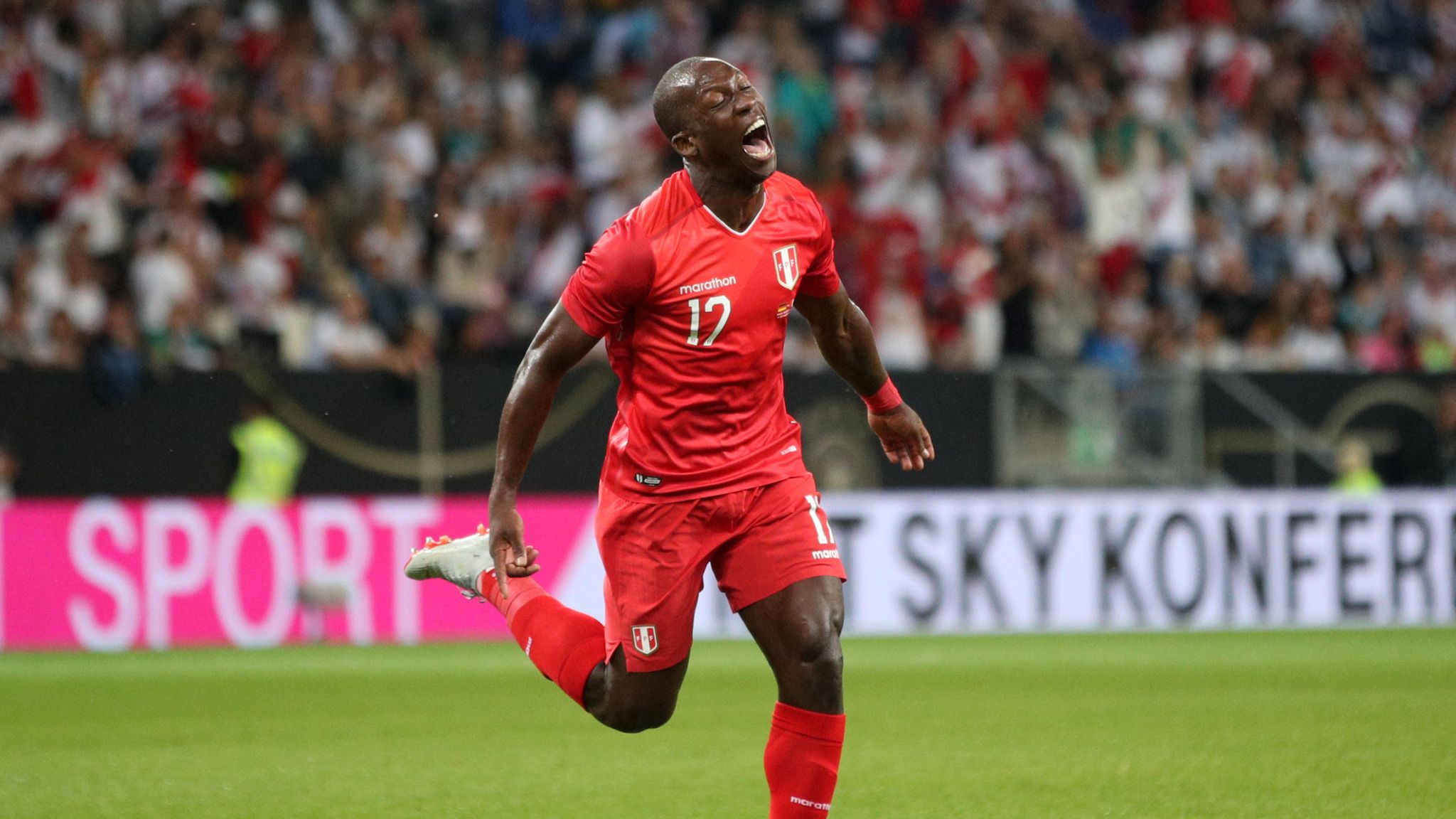 Germany 2 - 1 Peru - Match Report & Highlights