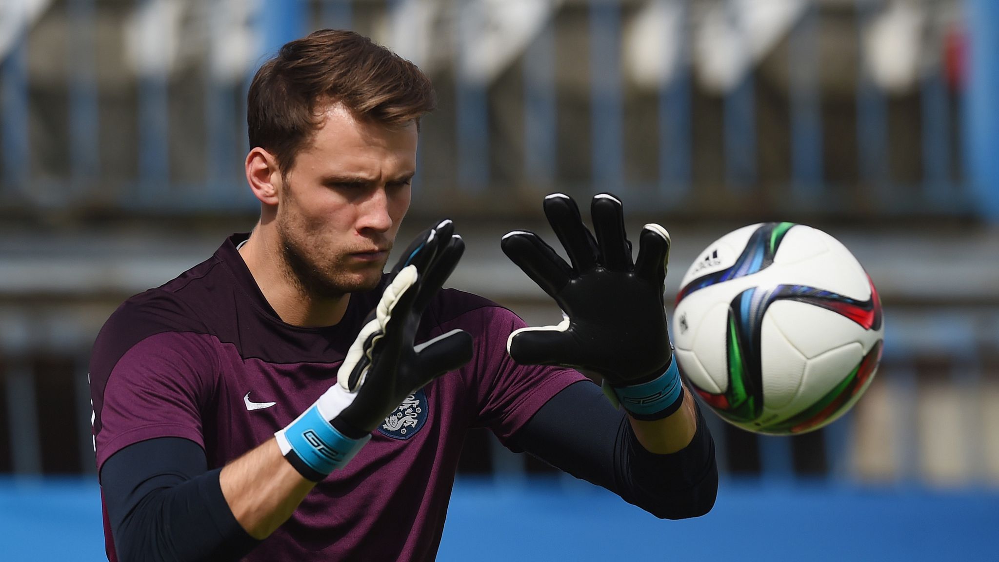 Fulham goalkeeper Marcus Bettinelli called up to England squad ...