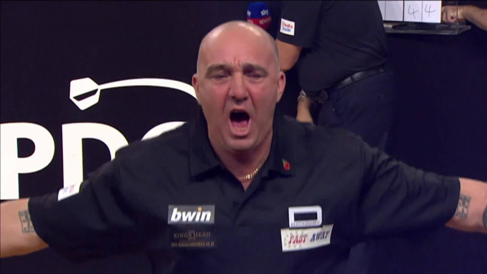 GARY ROBSON WINNING MOMENT. | Darts News | Sky Sports