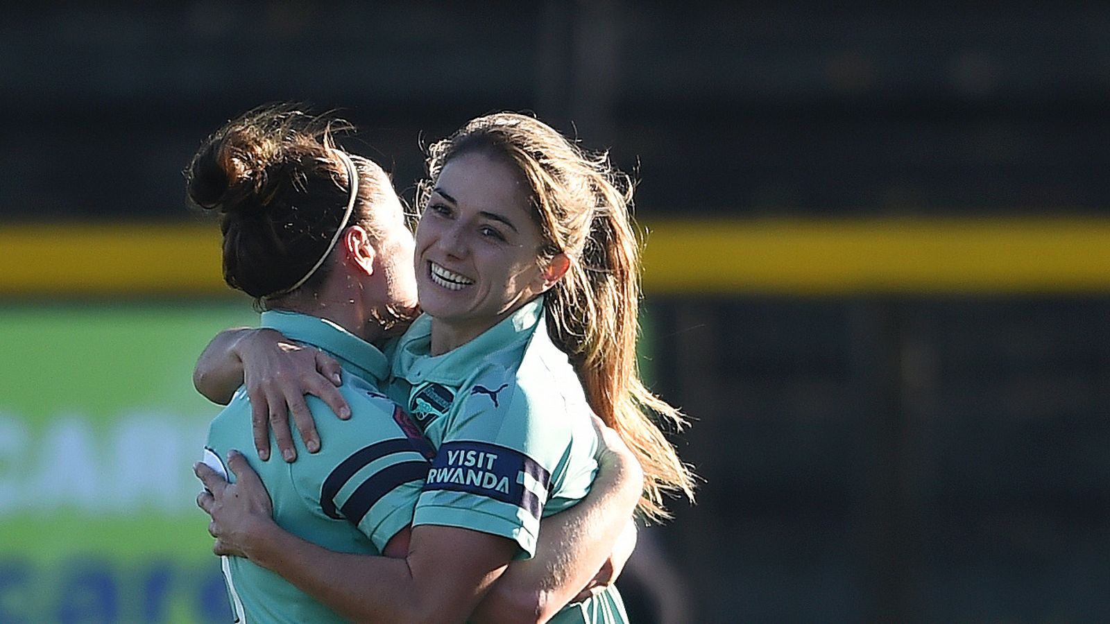 Women's Super League: Arsenal beat Everton to stay perfect | Football ...