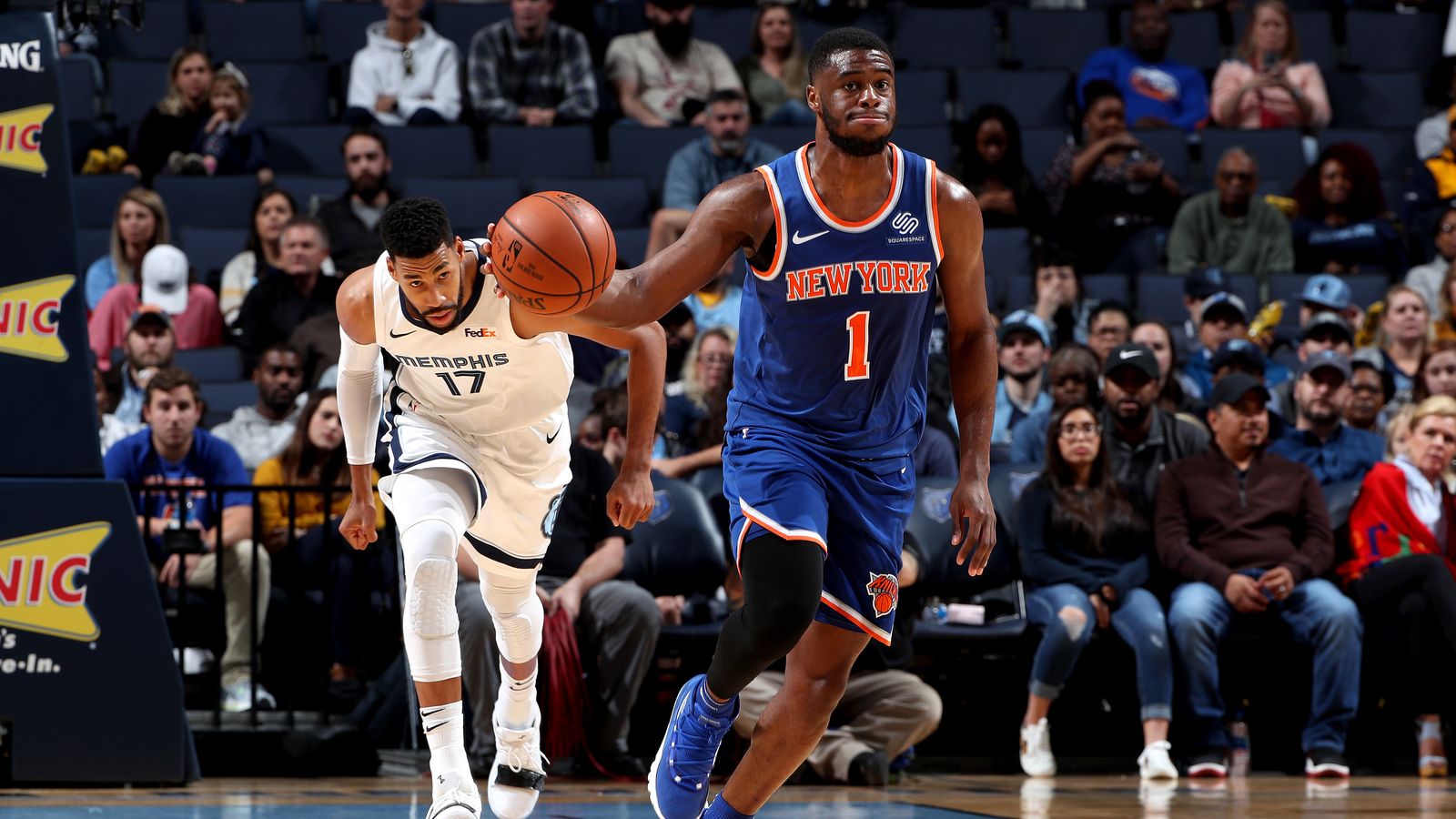 Emmanuel Mudiay's fast-break dunk closes out win for New York Knicks ...