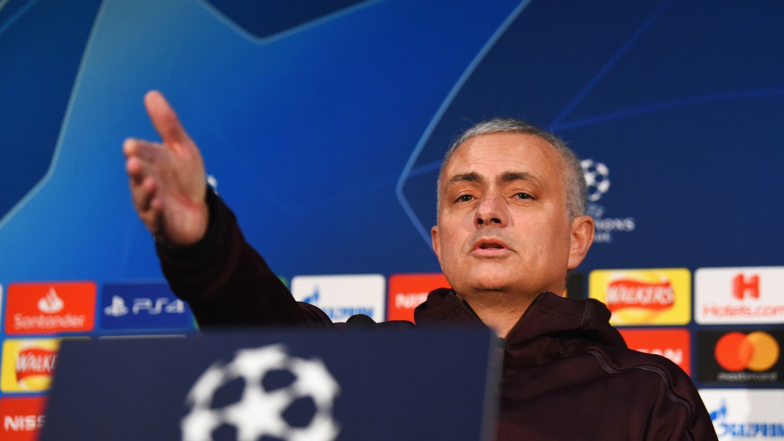 Jose Mourinho tells Manchester United 'face pressure or go home ...