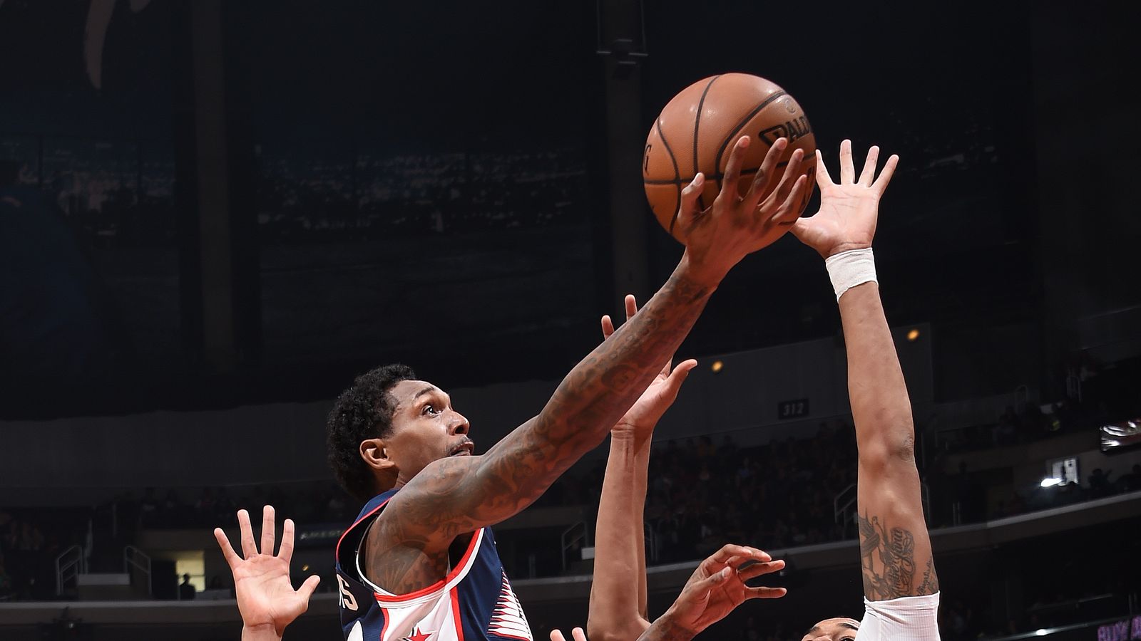 Los Angeles Clippers 128-126 Milwaukee Bucks: Clippers claim overtime ...