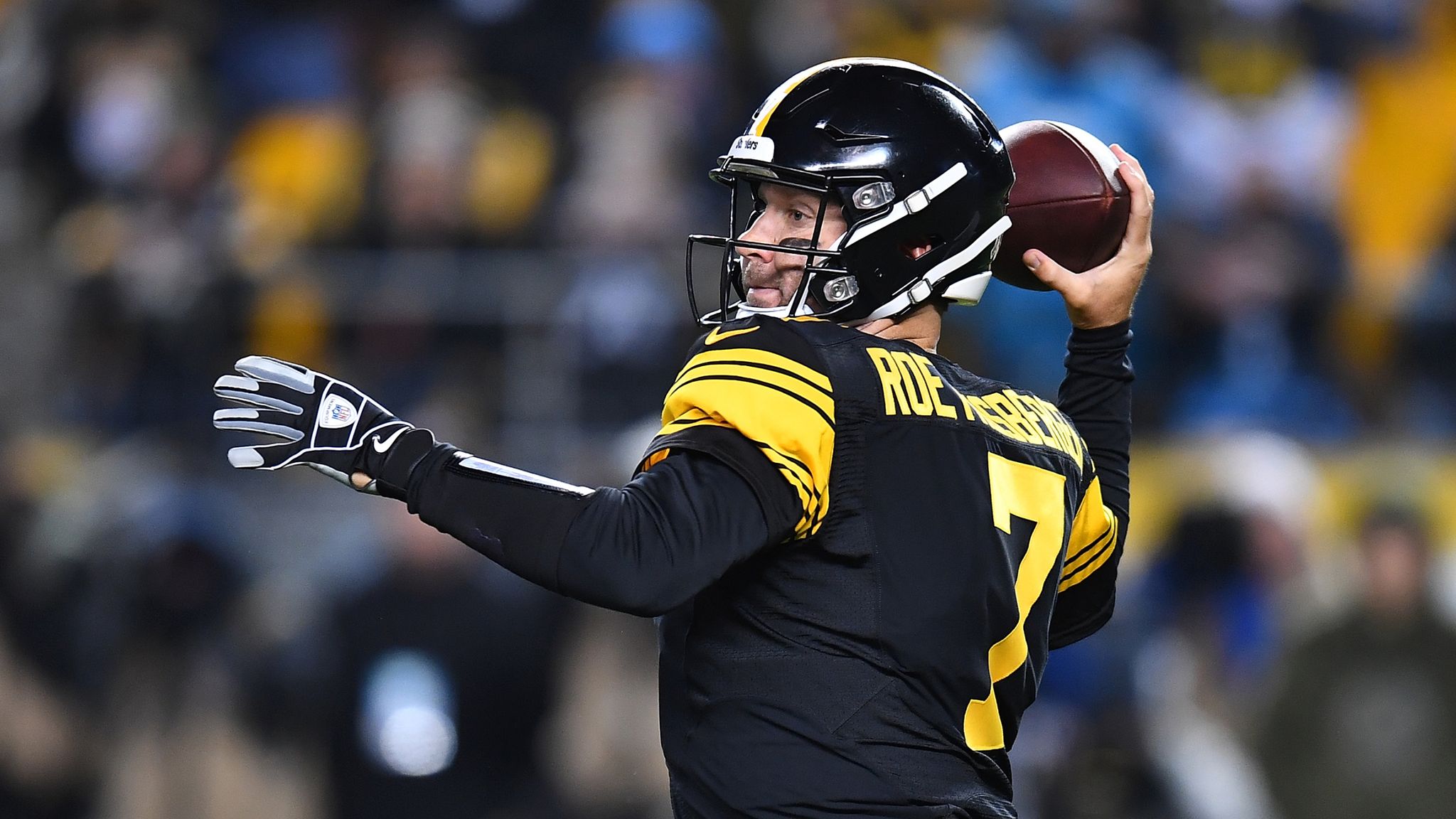 NFL Team of Week 10 featuring Nick Chubb, Ben Roethlisberger and ...