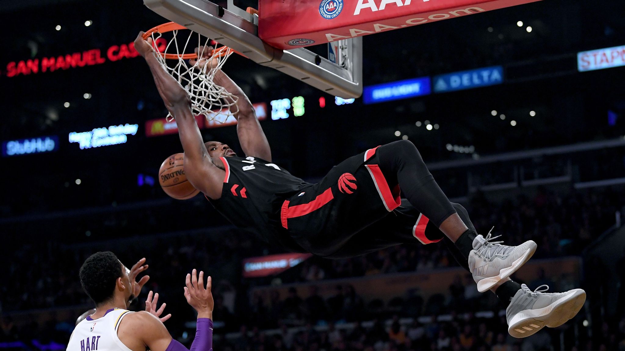 Serge Ibaka's career-best night leads Toronto Raptors to the top of the ...