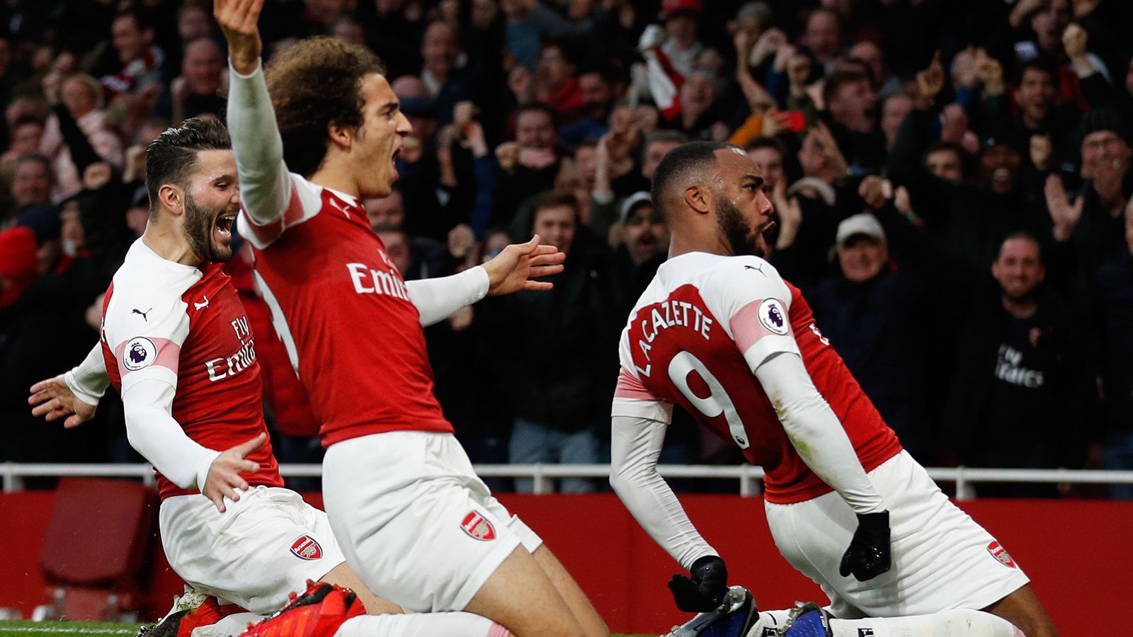 Arsenal 4-2 Tottenham: Gunners take points in north London derby ...