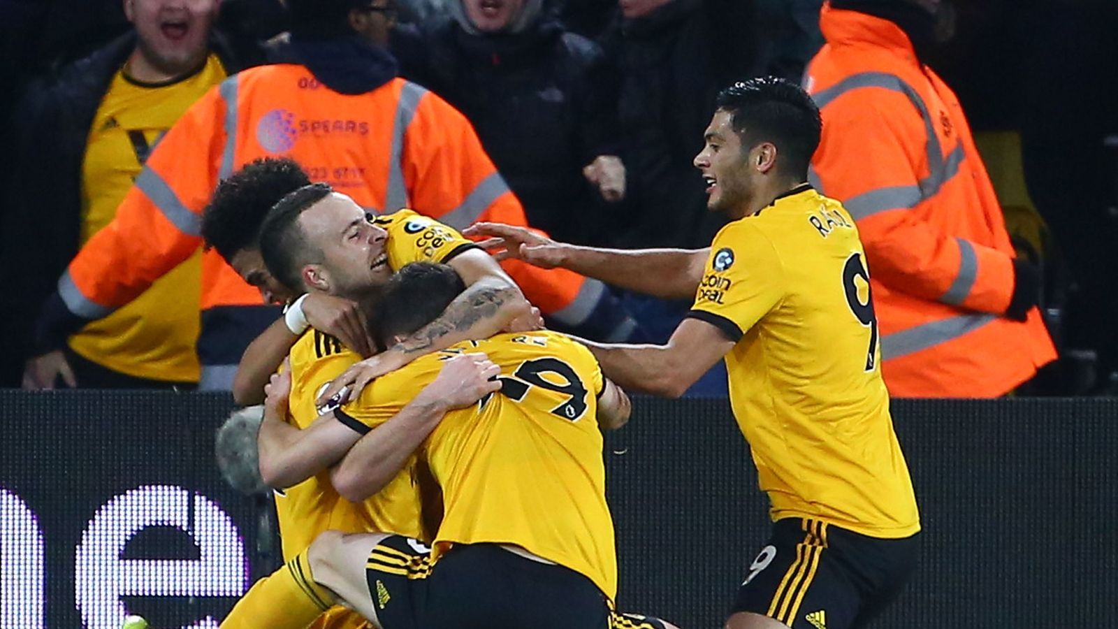 Wolves 2 - 1 Chelsea - Match Report & Highlights