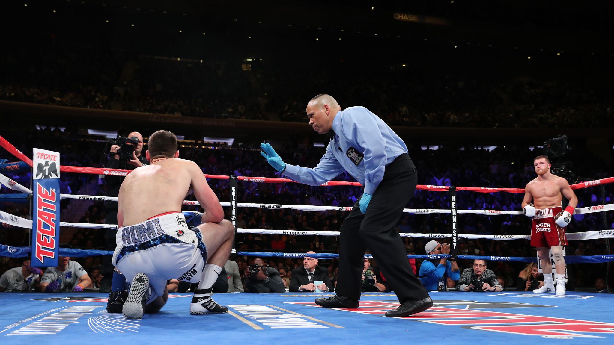 Alvarez vs Fielding: Saul 'Canelo' Alvarez stops Rocky Fielding in ... Alvarez vs Fielding: Saul 'Canelo' Alvarez stops Rocky Fielding in ...