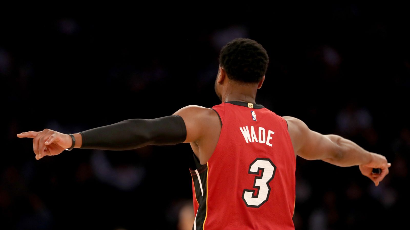 Dwayne Wade rolls back the years in NBA plays of the night | NBA News ...