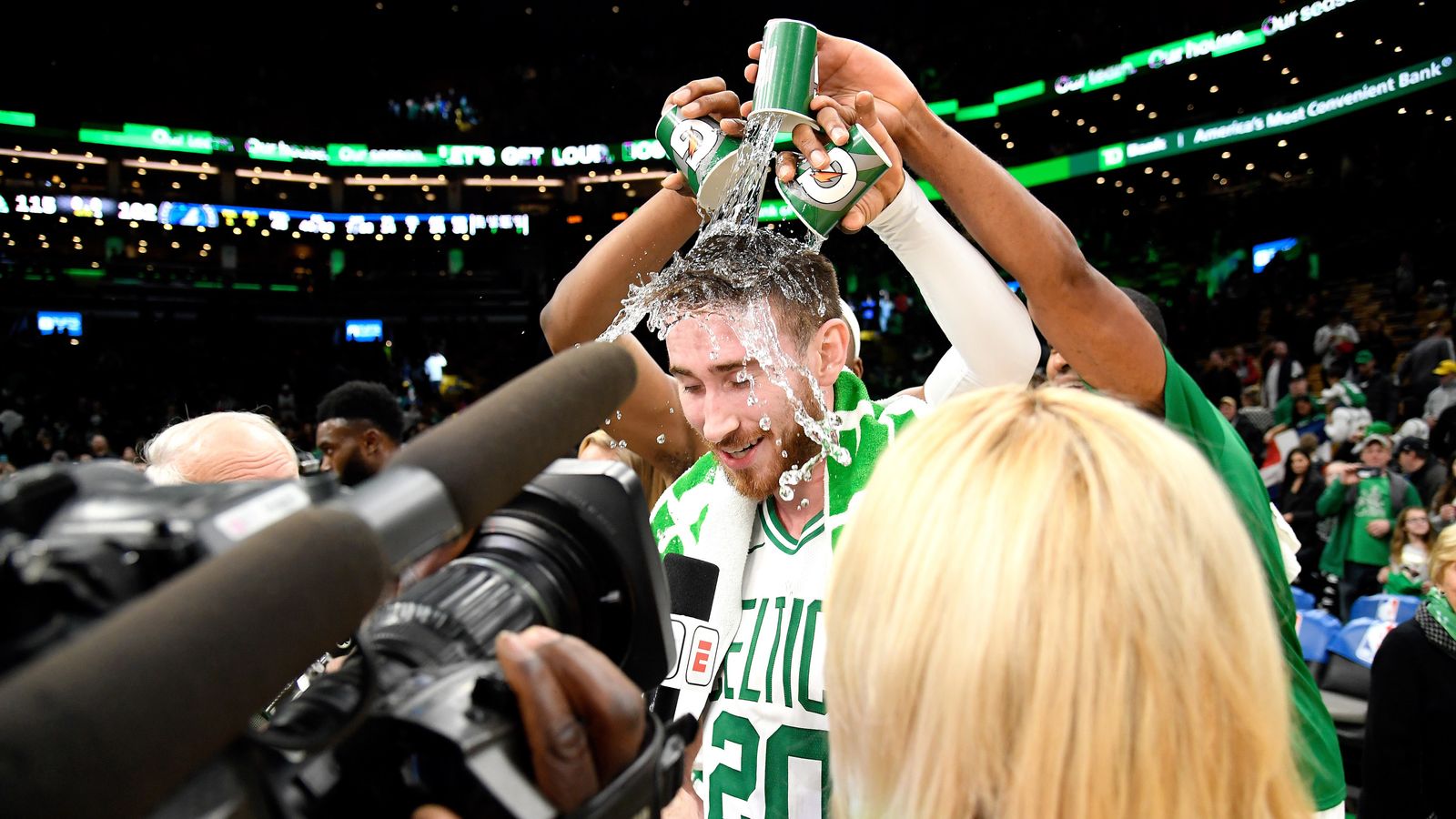 Gordon Hayward erupts for season-high 35 points as Boston Celtics beat ...