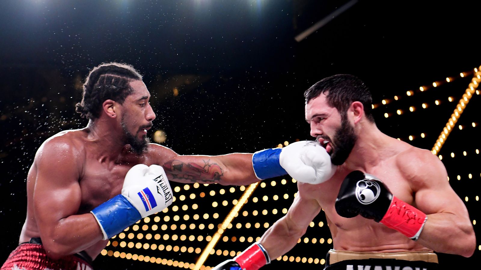 Demetrius Andrade calls out Gennady Golovkin after beating Artur Akavov ...
