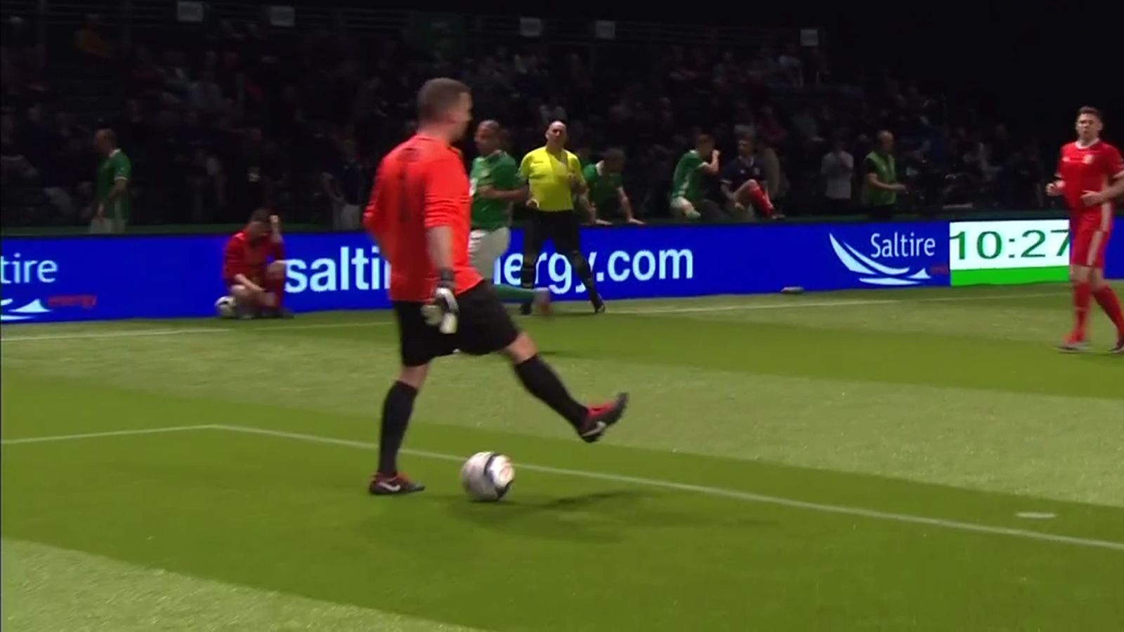Republic of Ireland goalkeeper Tim Dittmer makes hilarious gaffe in ...