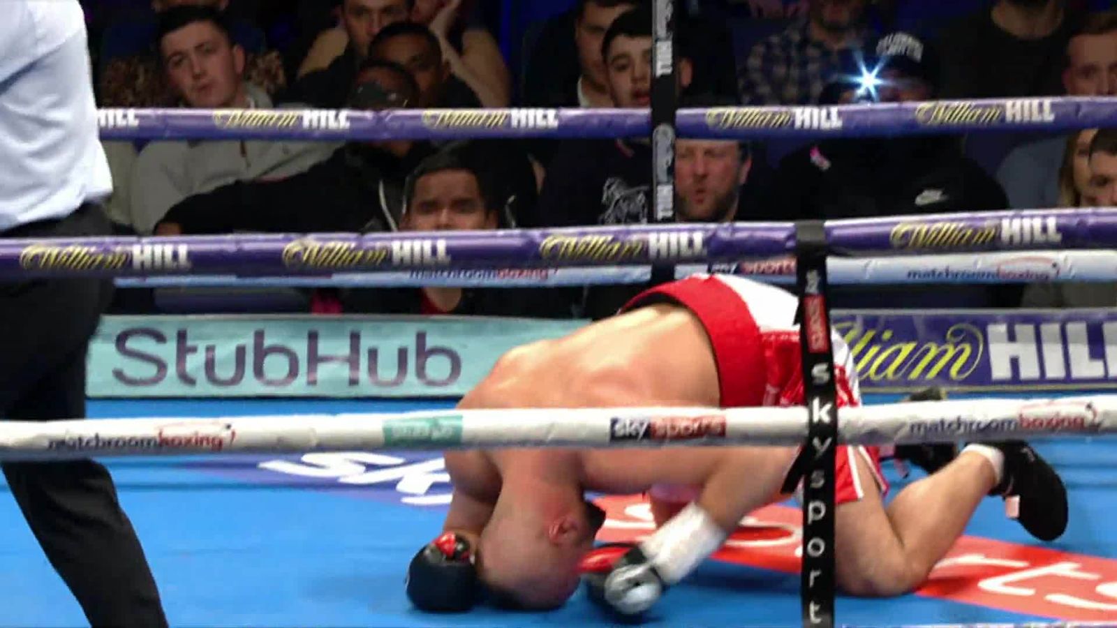 Okolie dismantles Lodi for 11th win | Boxing News | Sky Sports