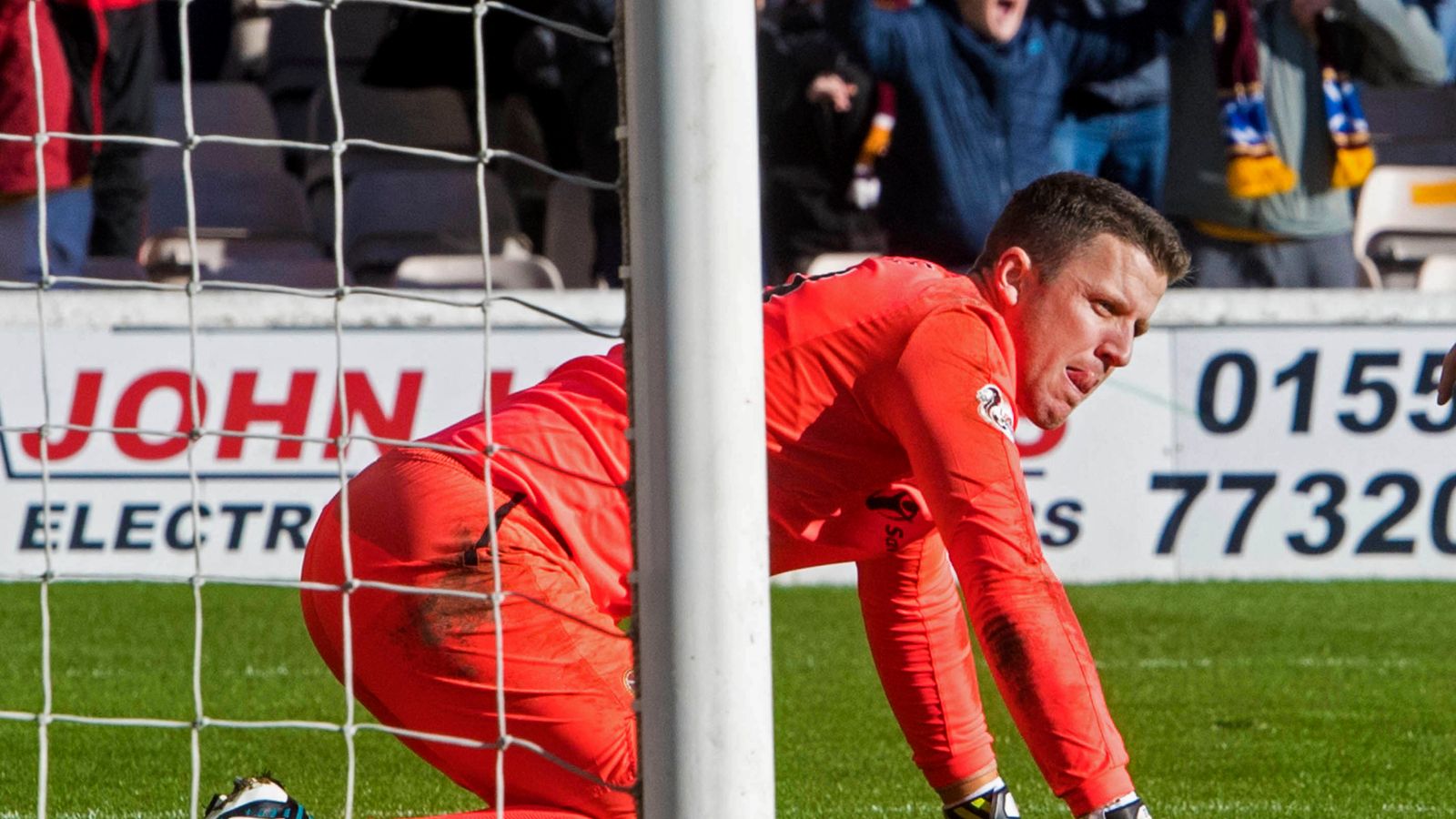WATCH: Hearts keeper Colin Doyle gifts Motherwell last-minute winner ...
