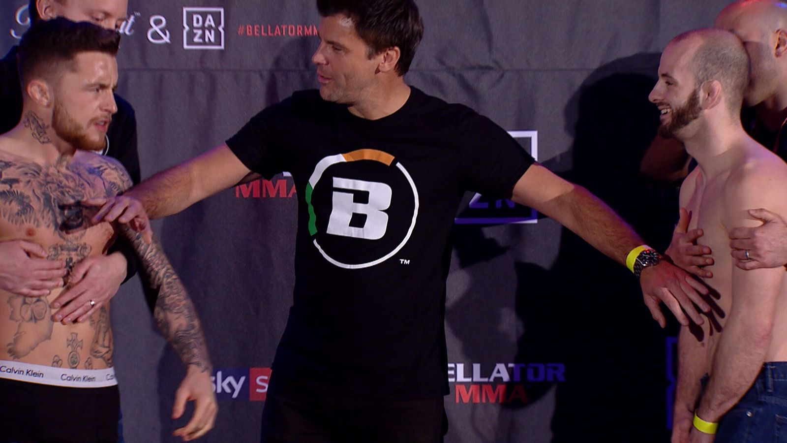 Gallagher & Graham square up in Dublin | WWE News | Sky Sports