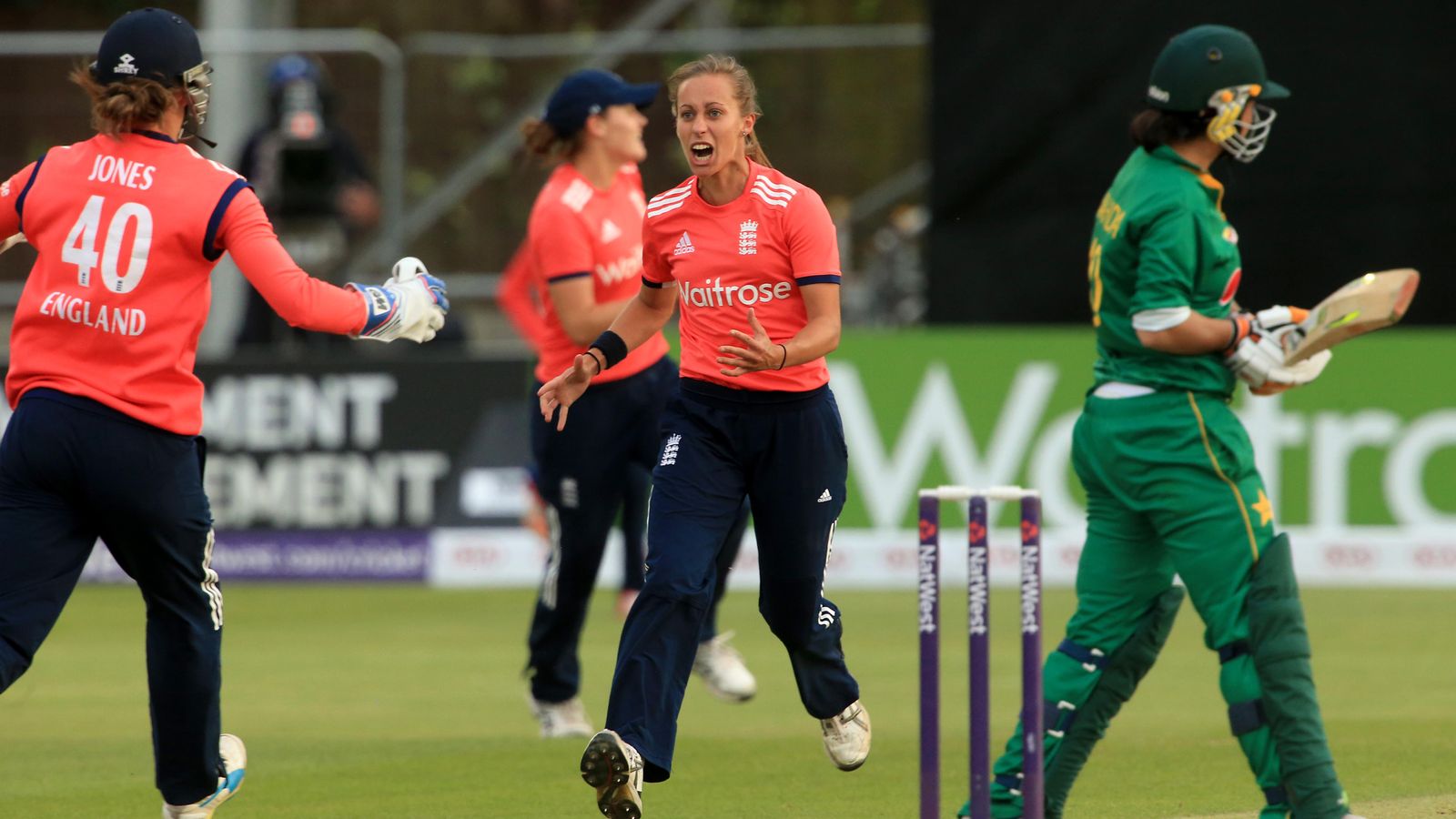 Mark Robinson explains the decision to release Tash Farrant from her ...