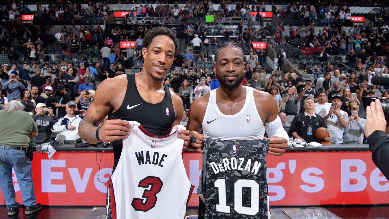 Dwyane Wade beats buzzer from inside his own half in Miami Heat win ...