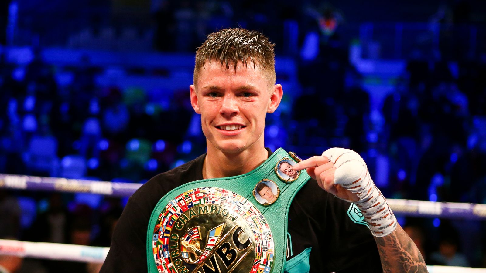 Edwards vs Moreno: Charlie Edwards dominates Angle Moreno to retain WBC ...