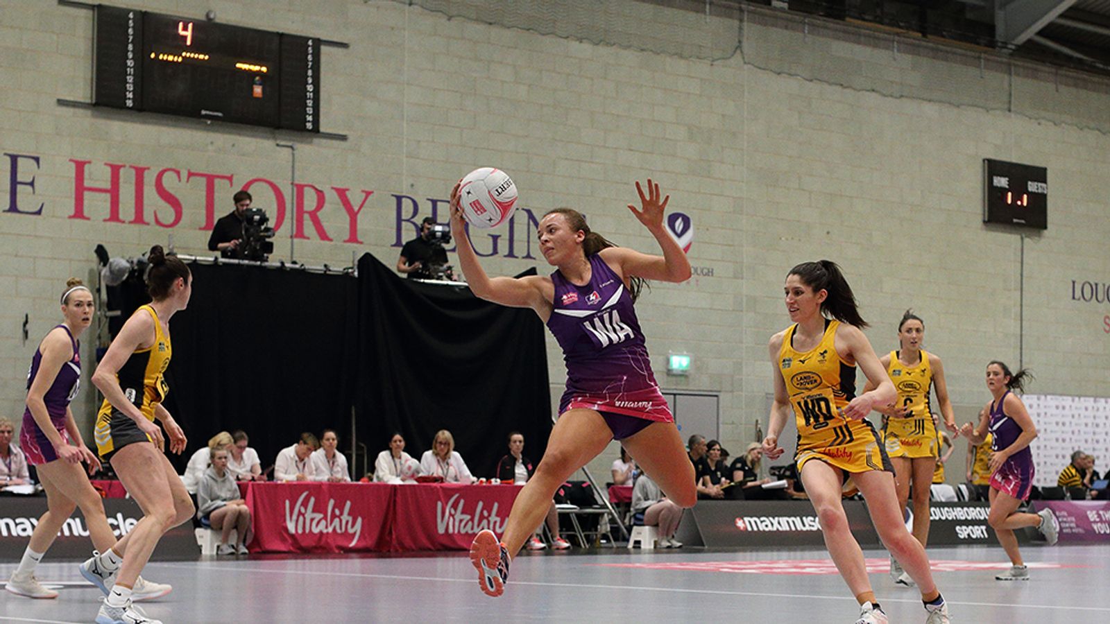 Loughborough Lightning's Sara Bayman on top four hopes after beating ...