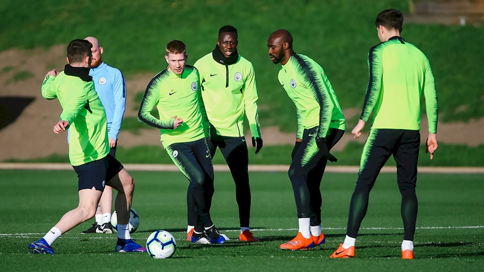 Manchester City boosted as Kevin De Bruyne, Benjamin Mendy, Fernandinho ...