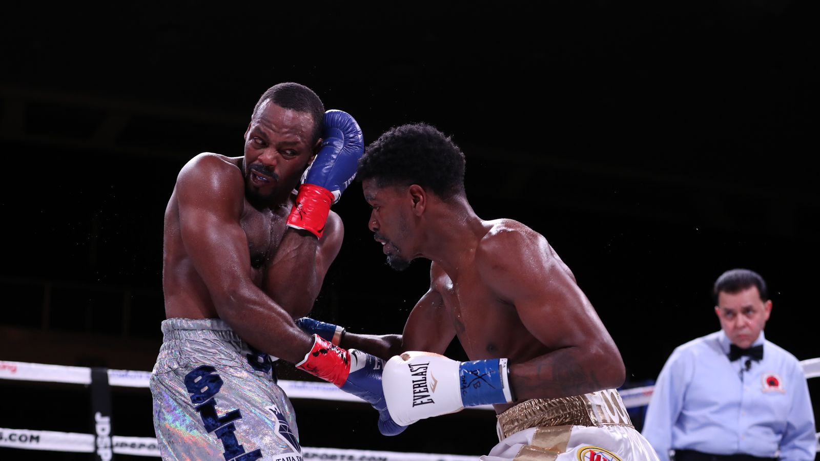 Maurice Hooker defends WBO title with wide points win over Mikkel ...