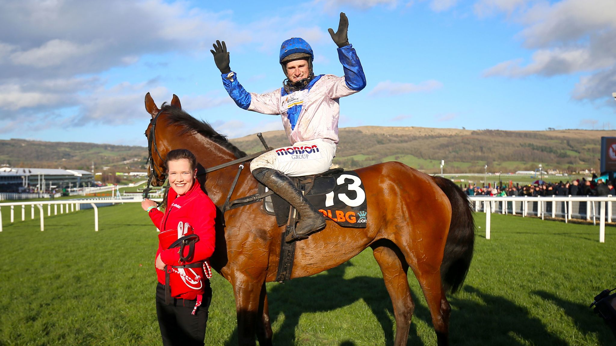 Roksana wins OLBG Mares' Hurdle for Dan Skelton | Racing News | Sky Sports