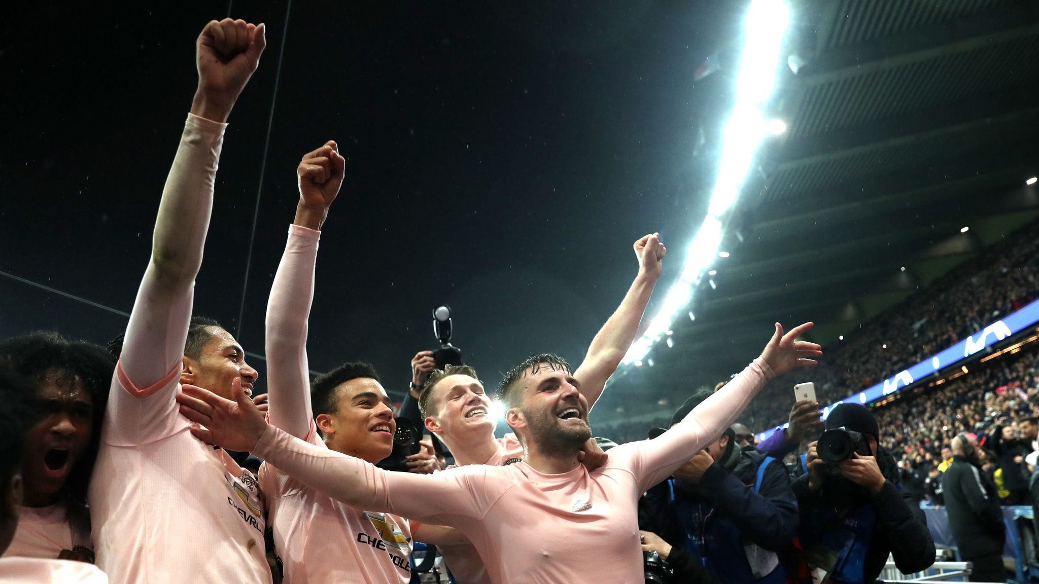 Ole Gunnar Solskjaer inspires new Manchester United heroes as they stun ...