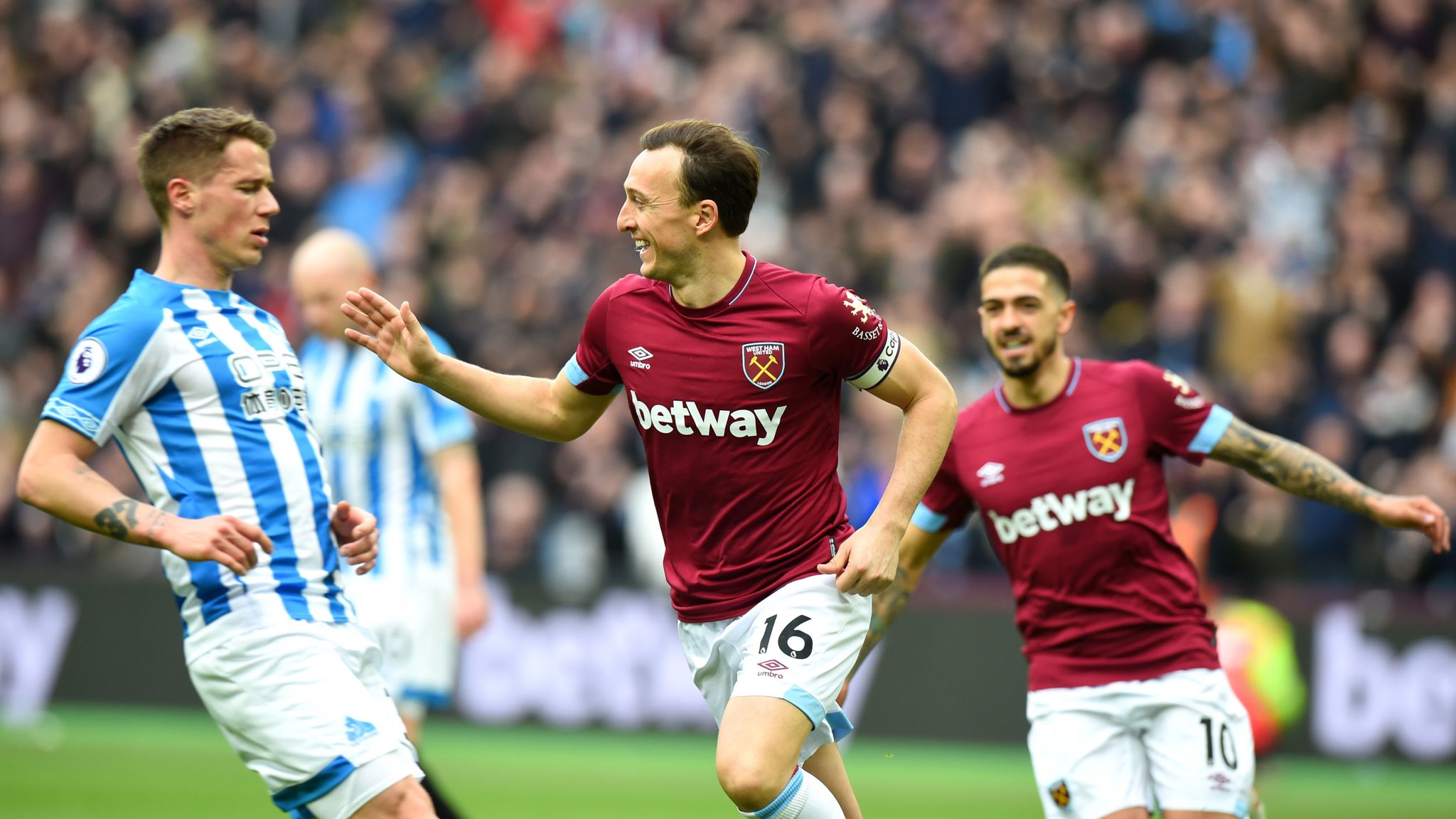 West Ham 4-3 Huddersfield: Javier Hernandez double completes stunning ...