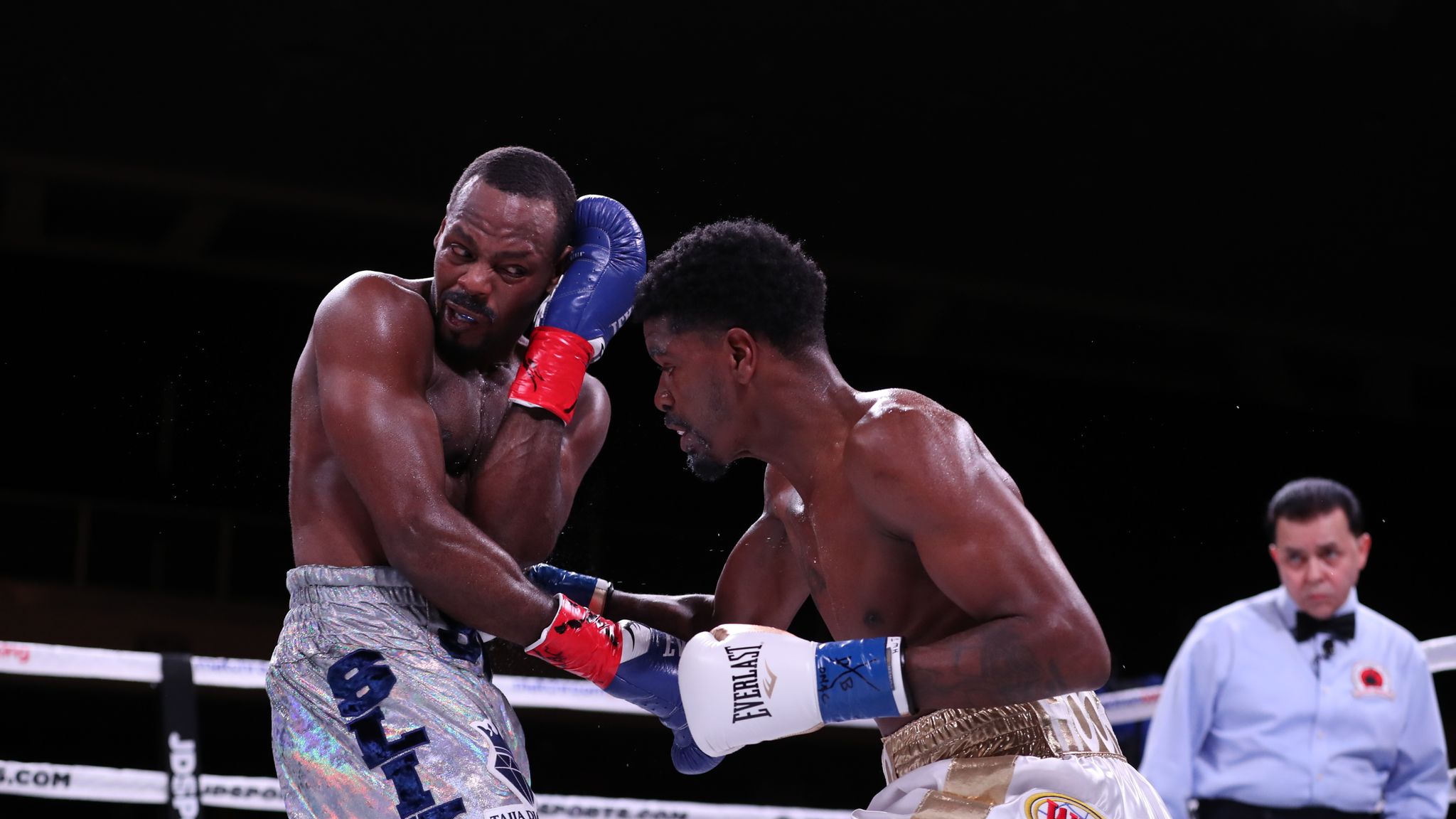 Maurice Hooker defends WBO title with wide points win over Mikkel ...