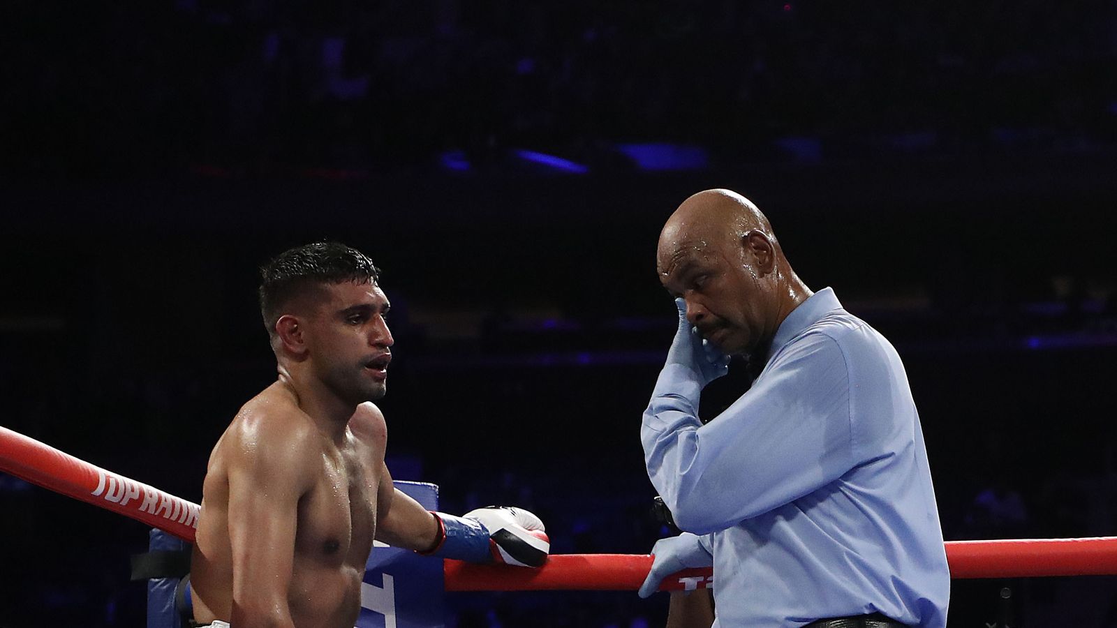 Amir Khan suffers painful sixth-round TKO to WBO welterweight champion ...