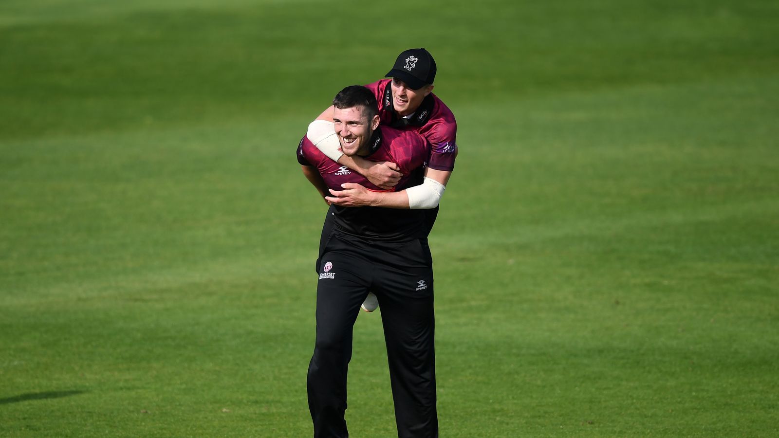 Nottinghamshire beat Lancashire in Trent Bridge run-fest in the Royal ...