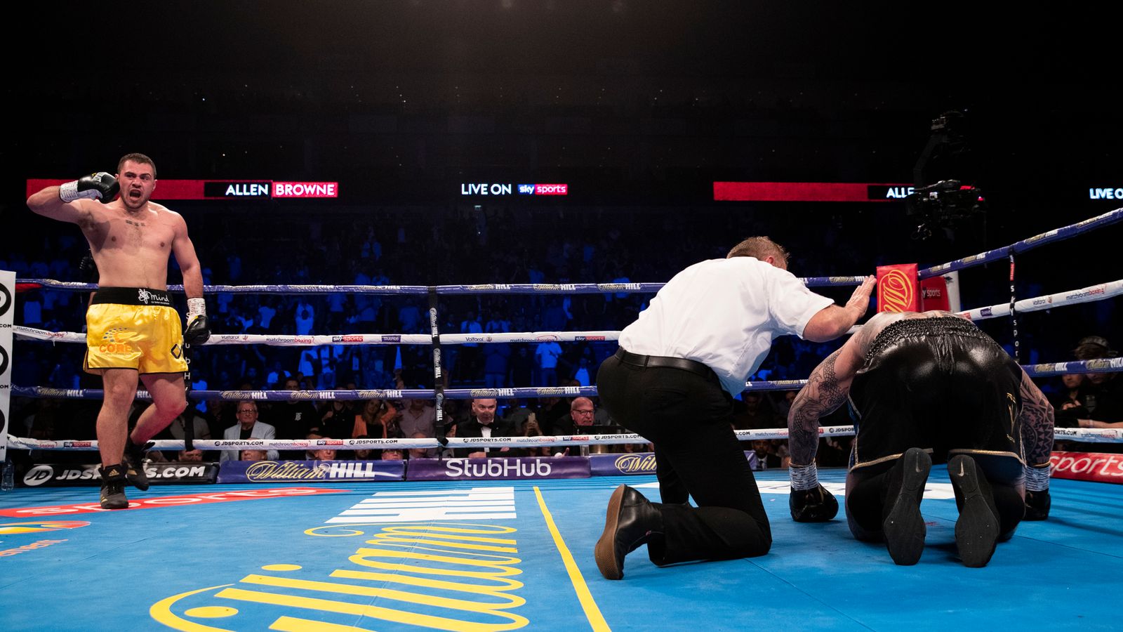 Allen vs Browne: David Allen scores stunning stoppage win over ex-WBA ...