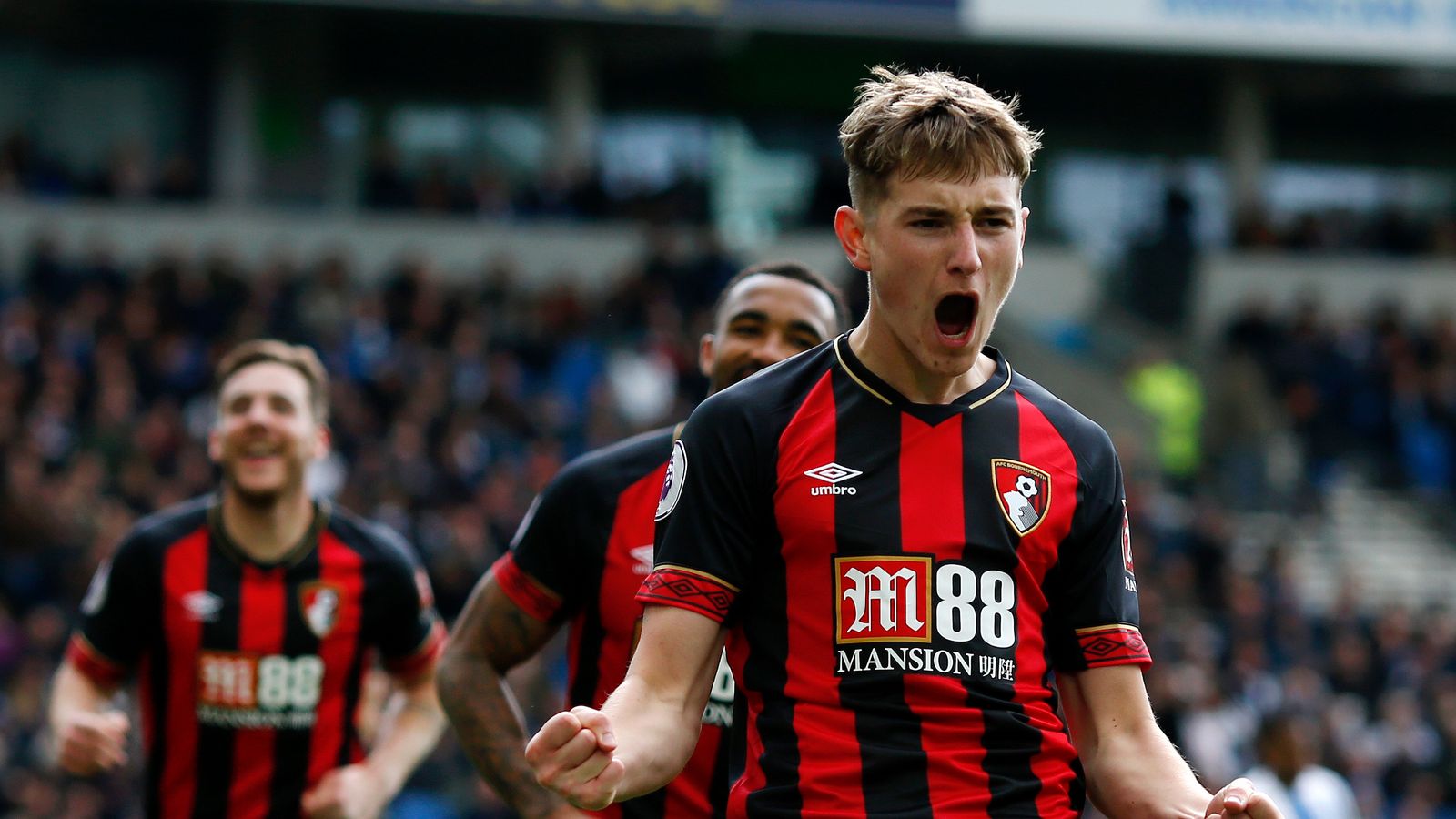 Brighton 0-5 Bournemouth: Cherries turn up heat on 10-man Seagulls ...