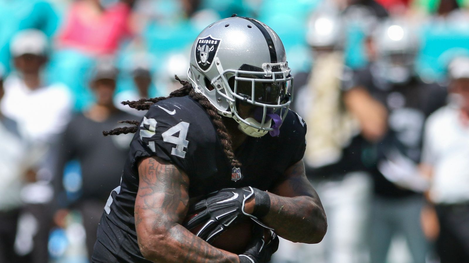 Oakland Raiders running back Marshawn Lynch to retire for second time ...