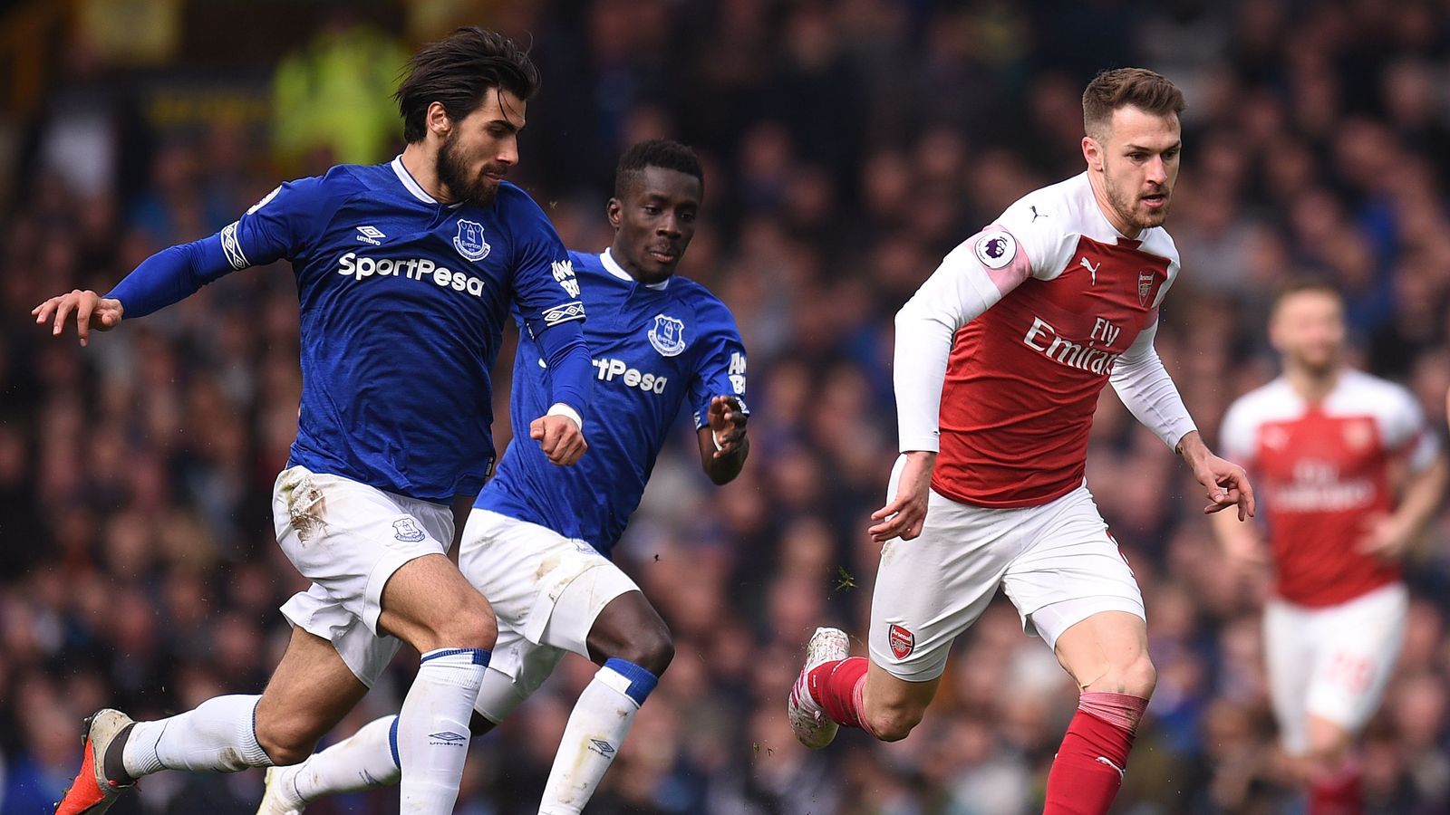 Arsenal's away problems resurface with defeat to Everton | Football ...