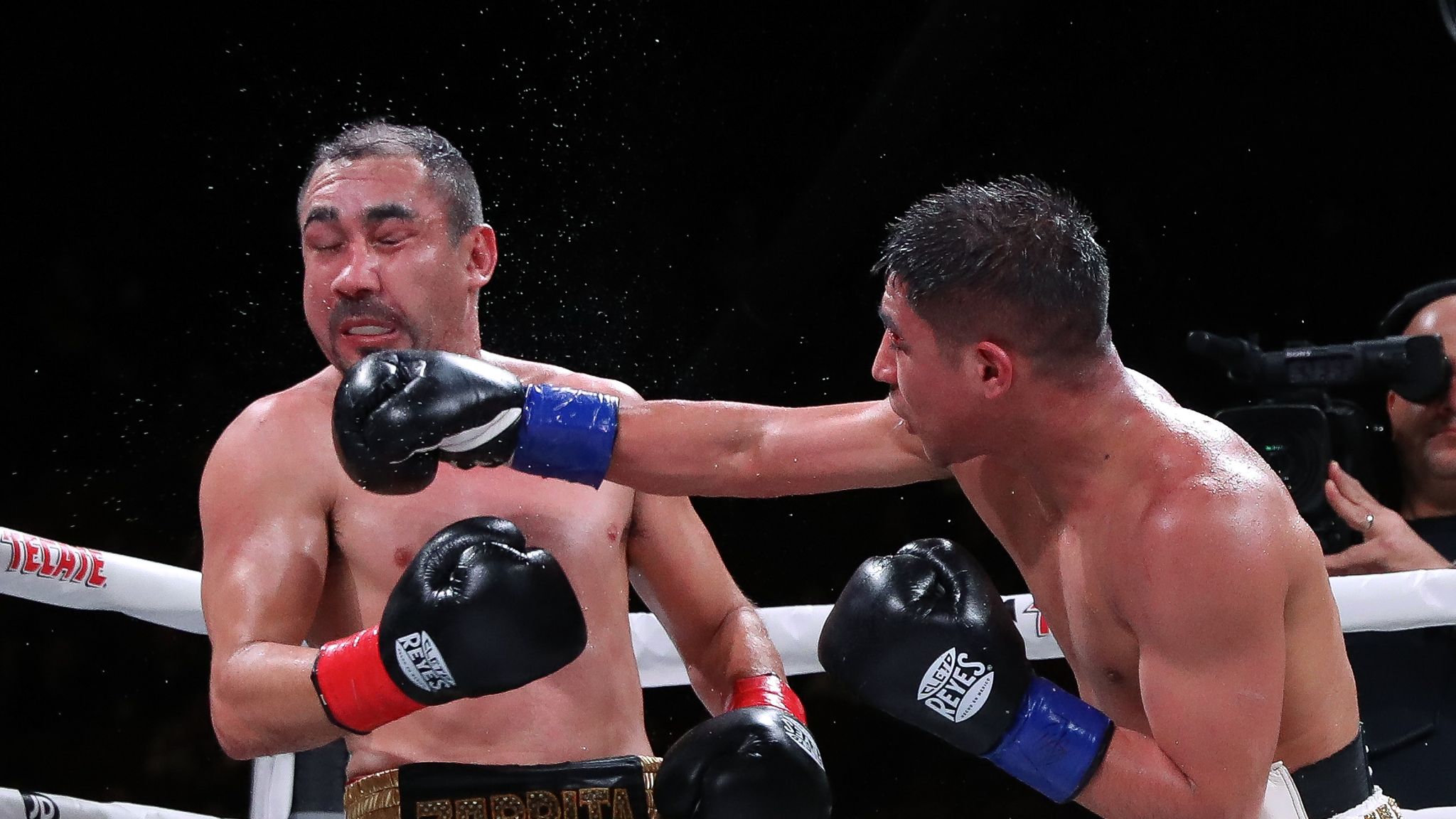 Jessie Vargas stops Humberto Soto in sixth round in Los Angeles ...