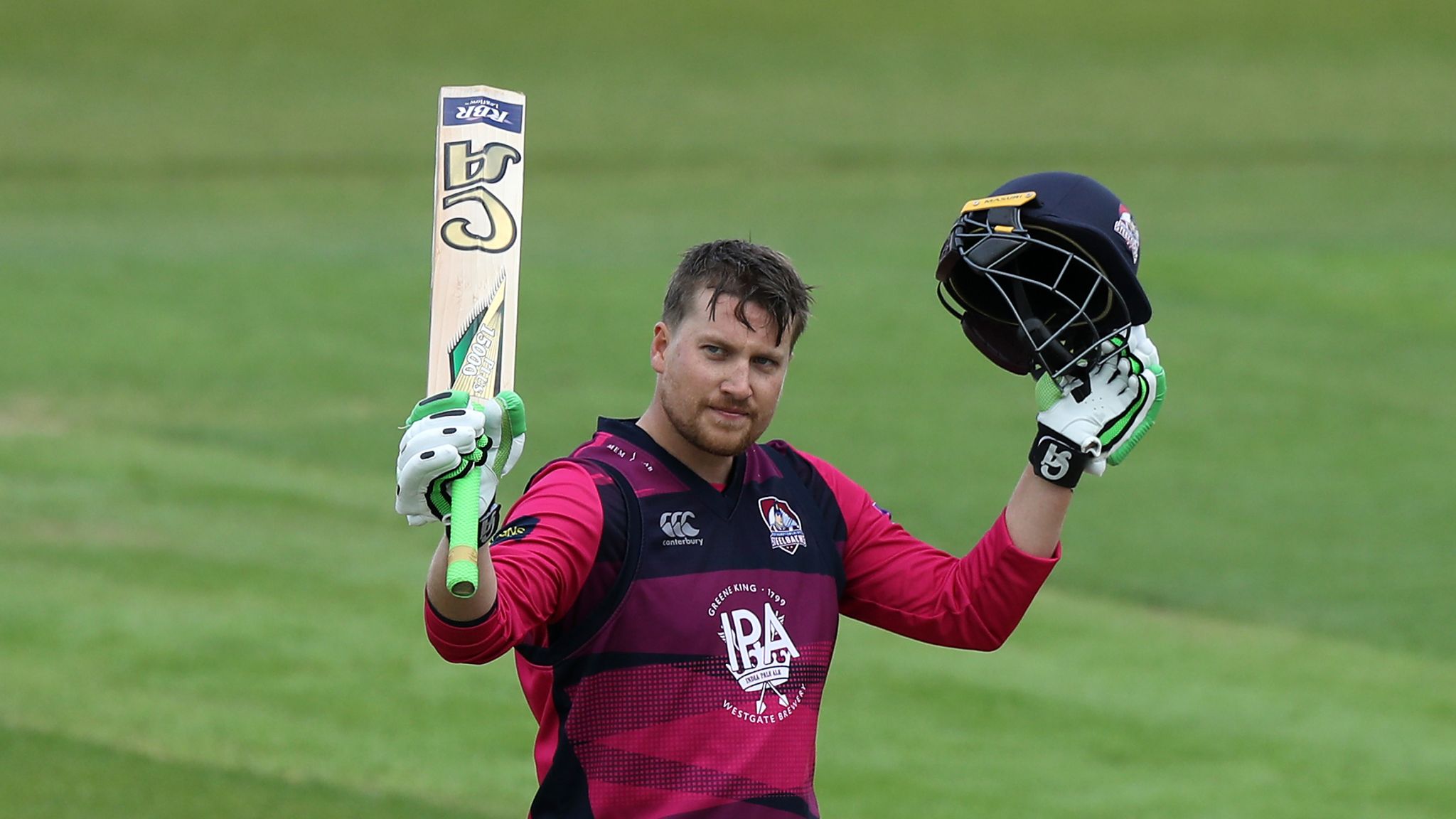 Glamorgan keep Vitality Blast qualification hopes alive with thrilling ...