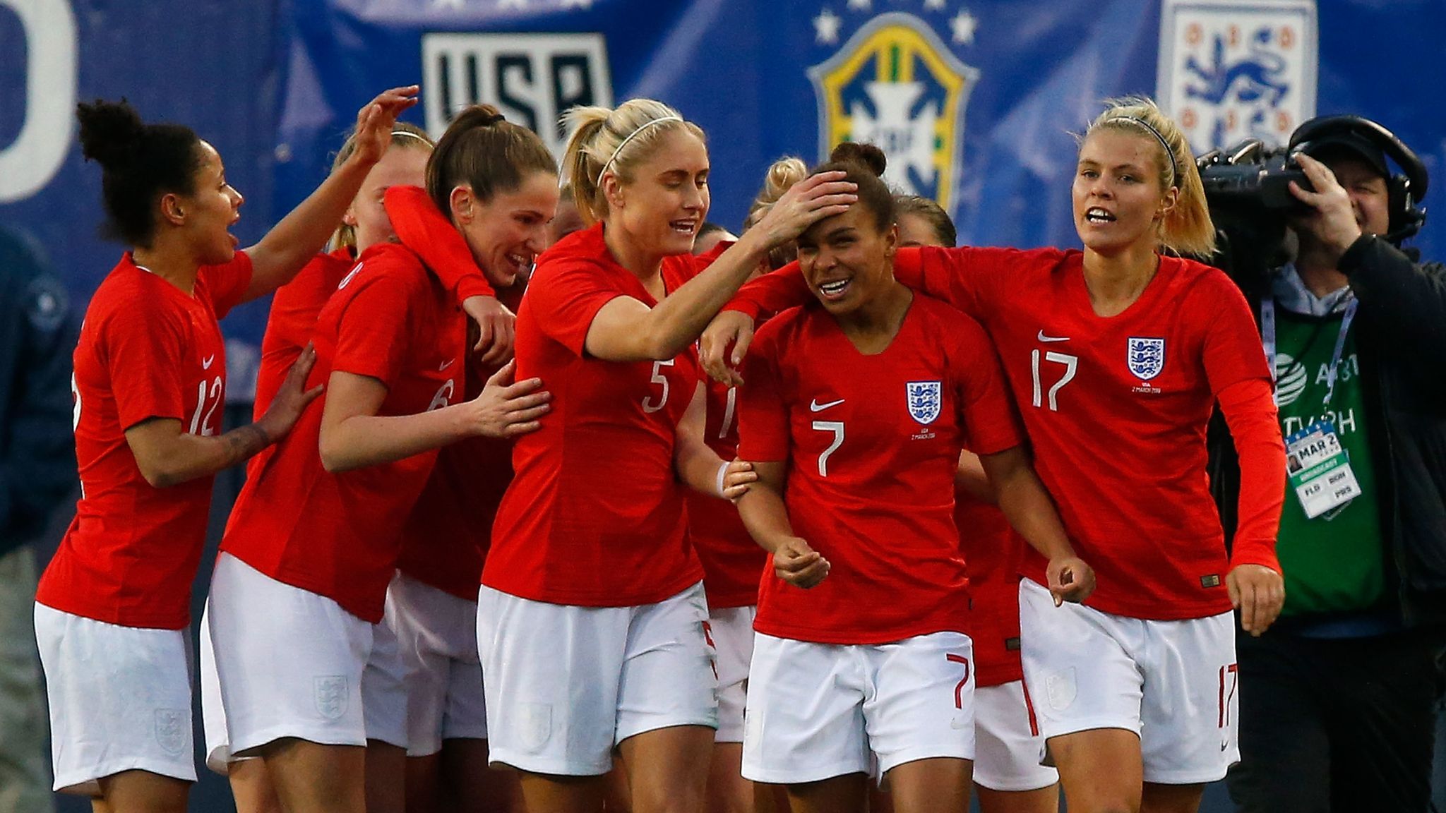 Phil Neville says Lionesses hungry to become 'one of world's greatest ...