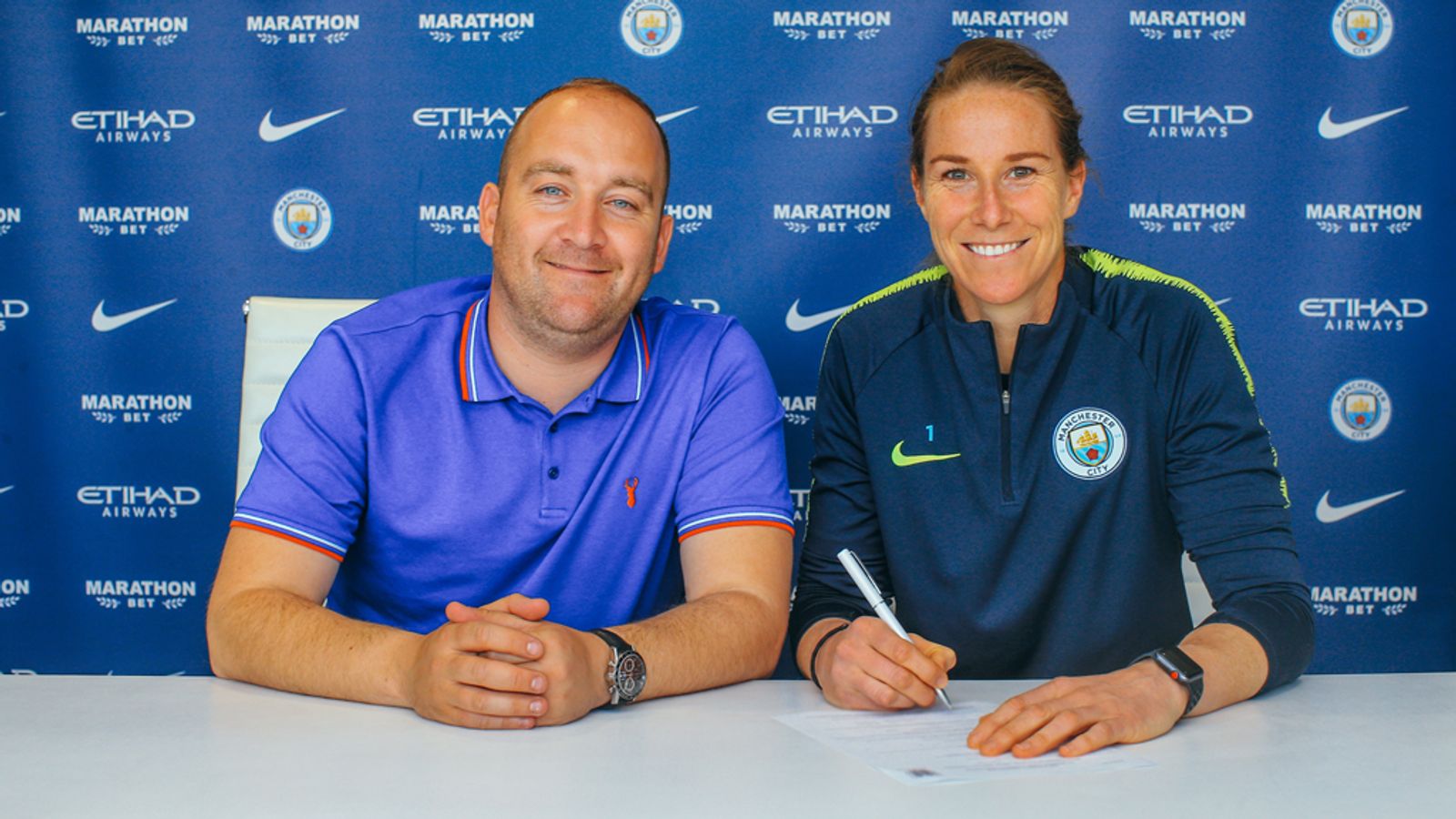 Karen Bardsley signs new contract with Manchester City | Football News ...