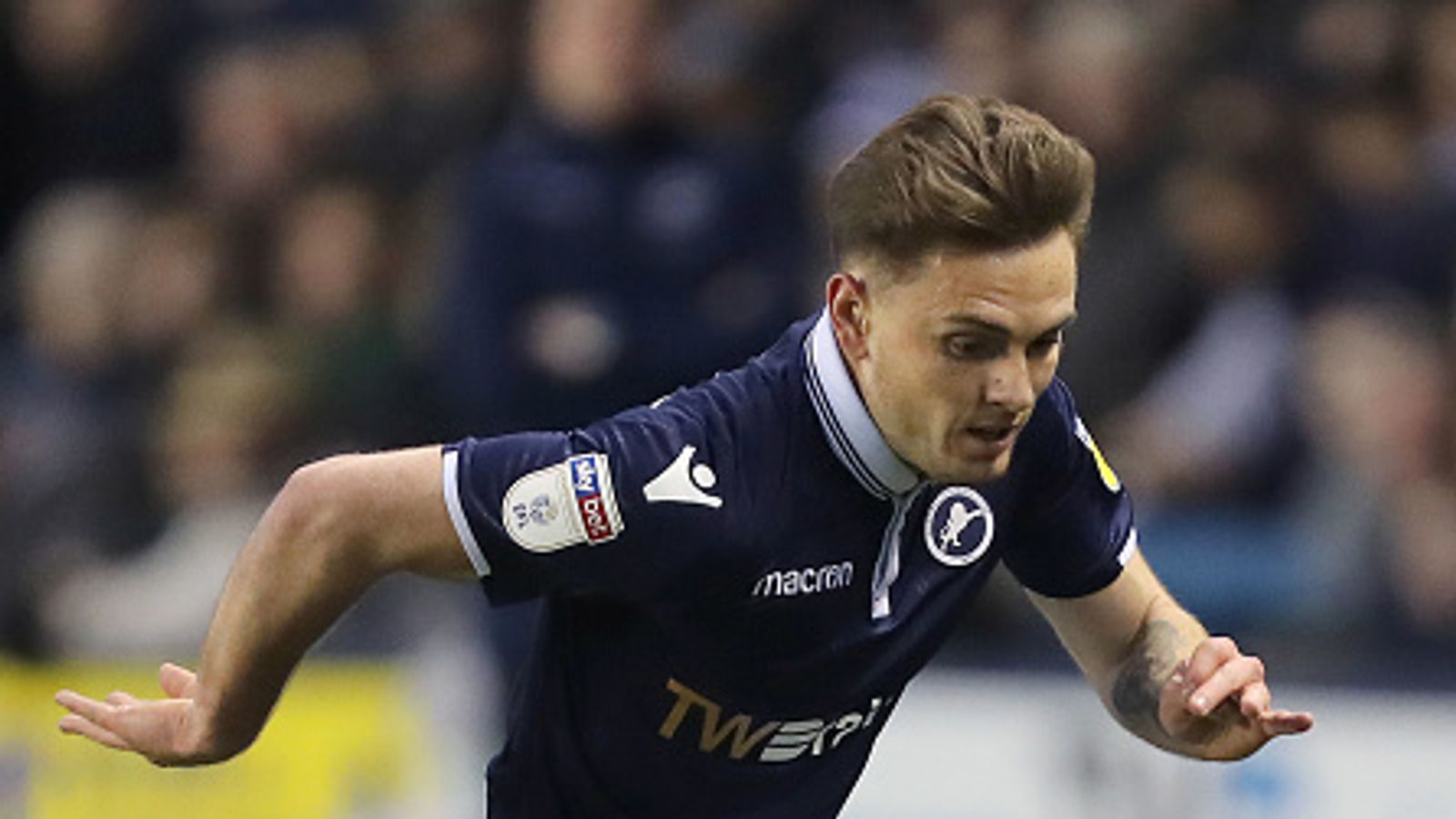 Ben Thompson signs new Millwall deal | Football News | Sky Sports