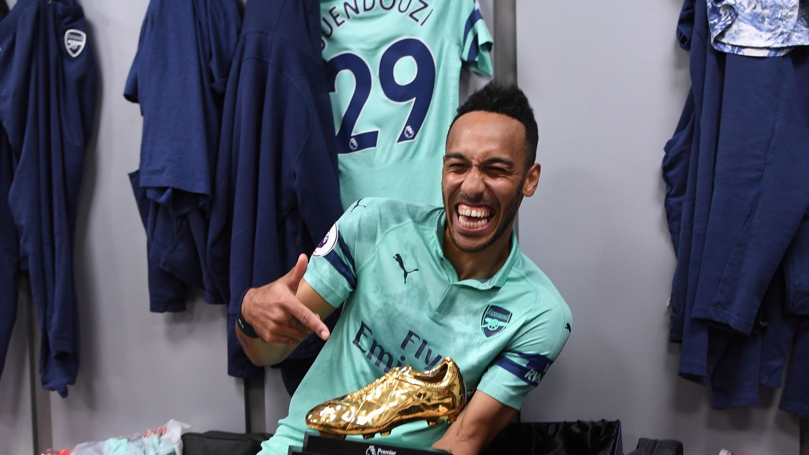 Arsenal managing director keen to avoid Aaron Ramsey contract repeat ...