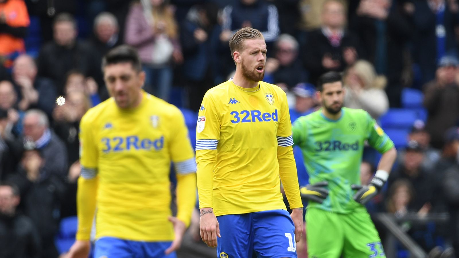 Brentford sign Pontus Jansson from Leeds | Football News | Sky Sports