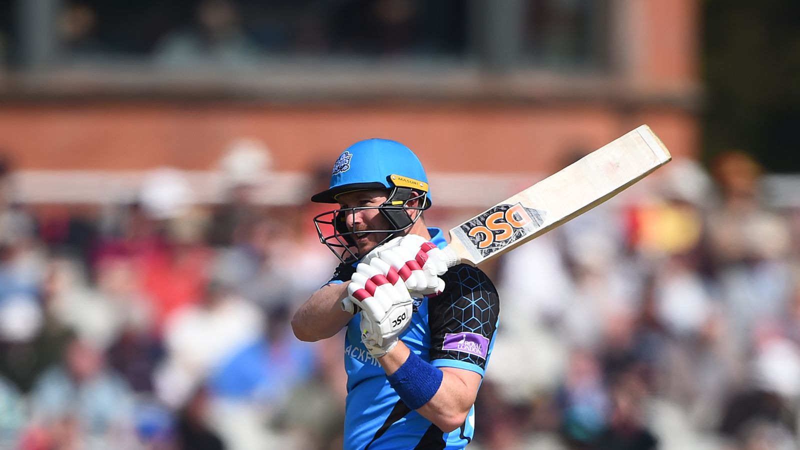 Worcestershire beat Derbyshire to qualify for One-Day Cup knockout ...