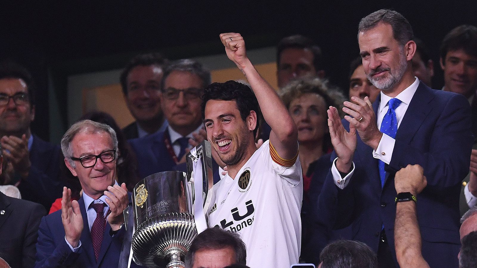 Barcelona 1 - 2 Valencia - Match Report & Highlights